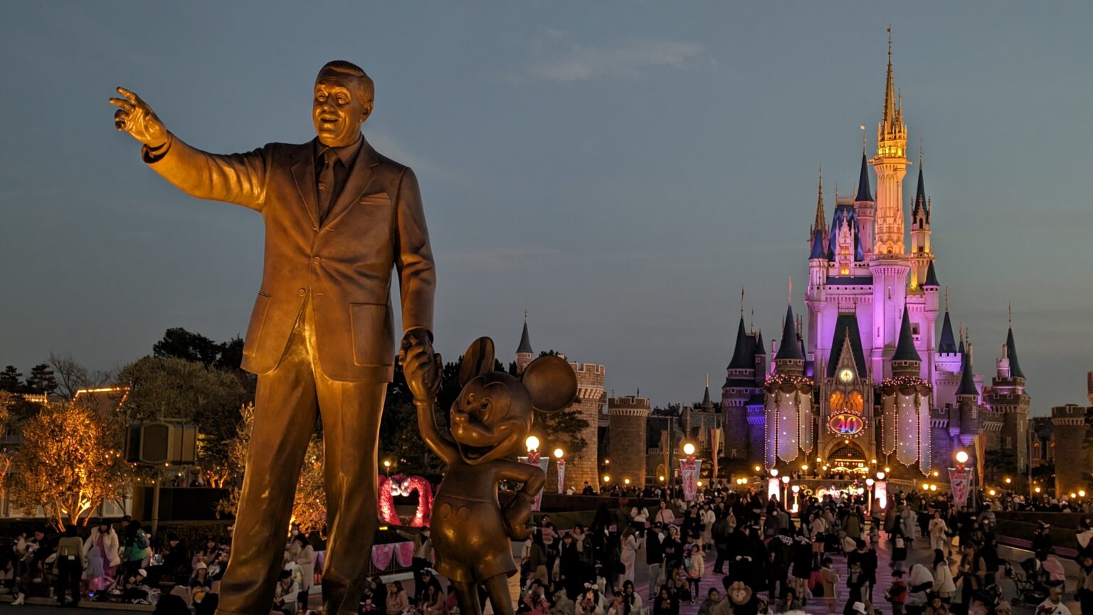 Goofy’s Paint ‘n’ Play House | "A&T Family Disney Guide"（あやたつファミリーの ...